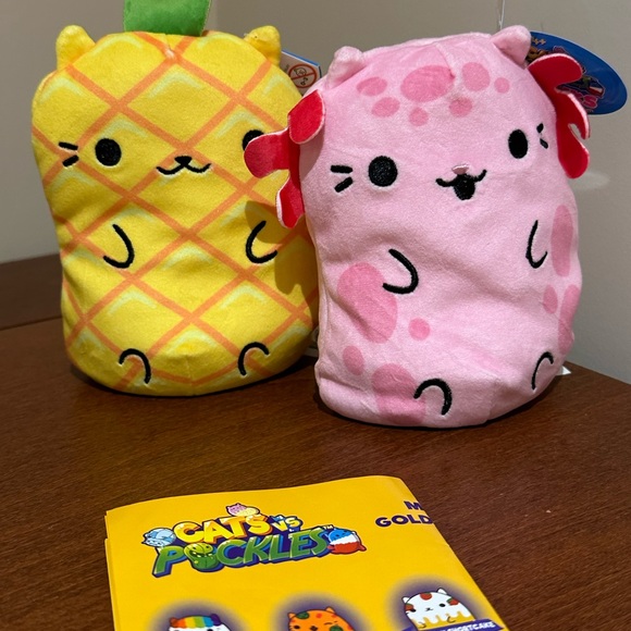 Toys | Cat Vs Pickles Chonk Weighted Plush Axolotl Sally Pineapple New ...